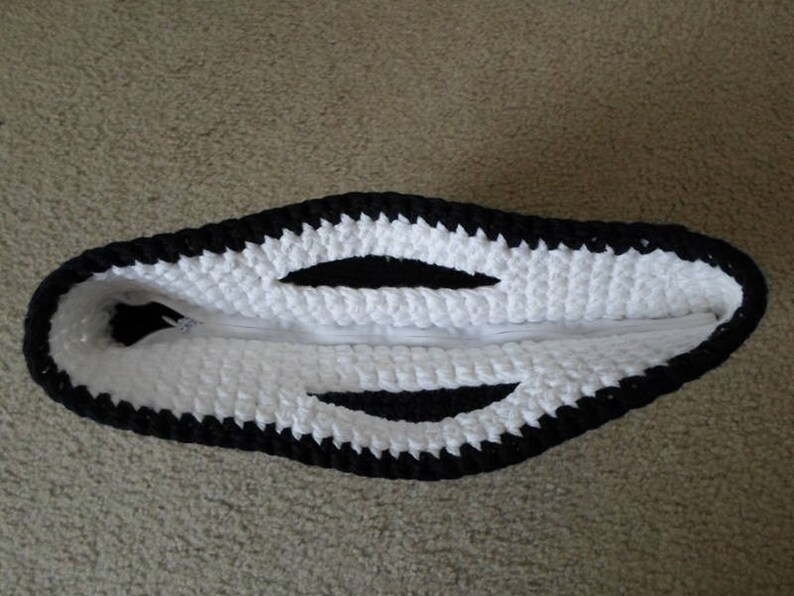 Purse - City Purse - Crochet Handbag City Purse in Black and White ...