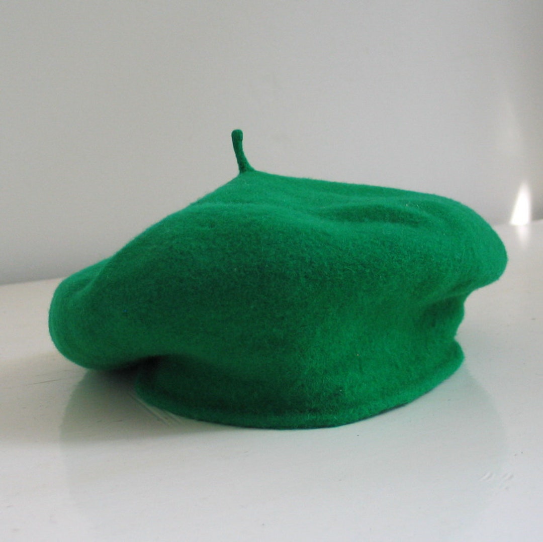 Vintage 1940s Green Wool Felt Shaped Beret Hat With Pumpkin Stem Top ...