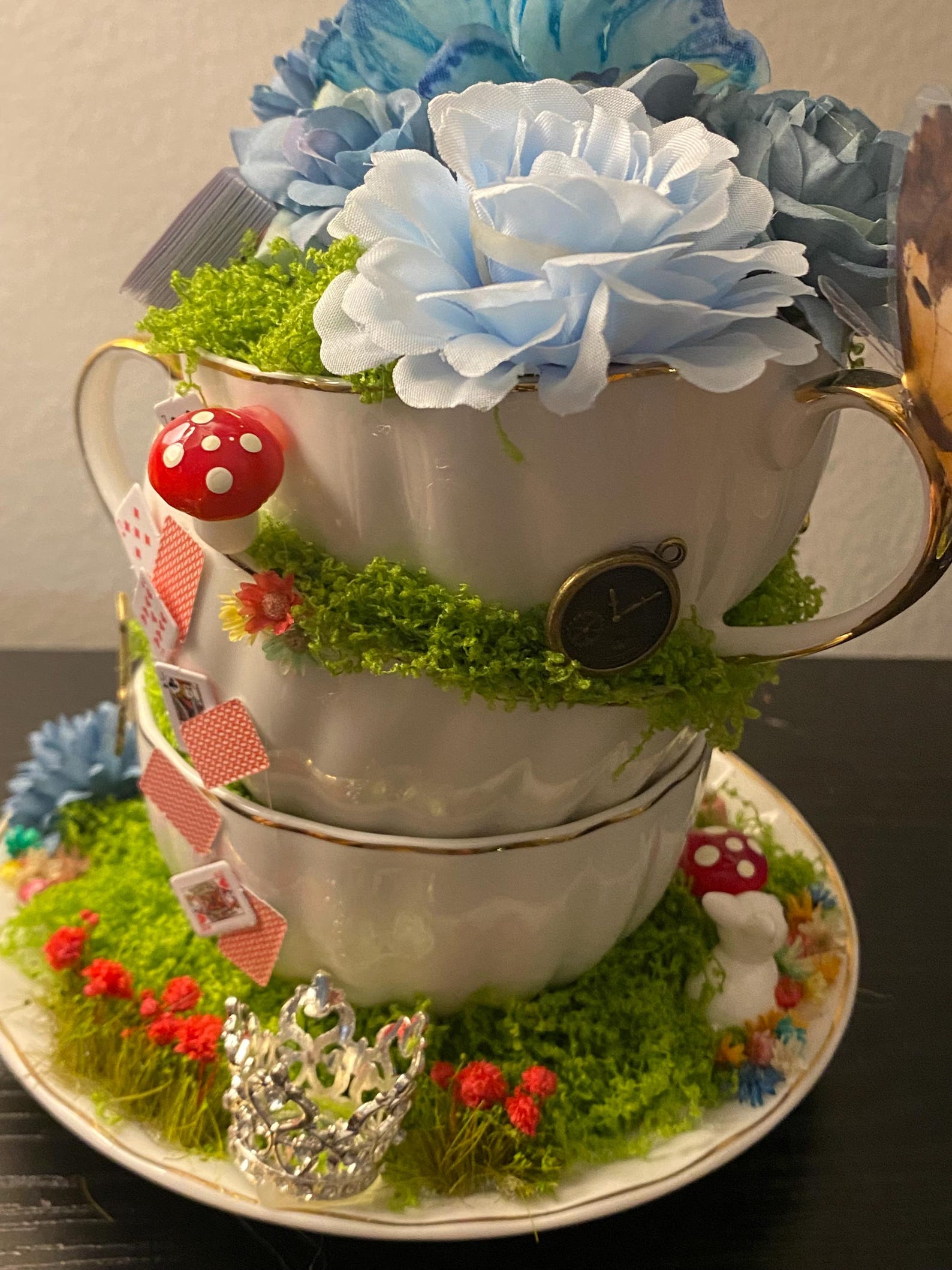 Alices Cup Diorama - Etsy