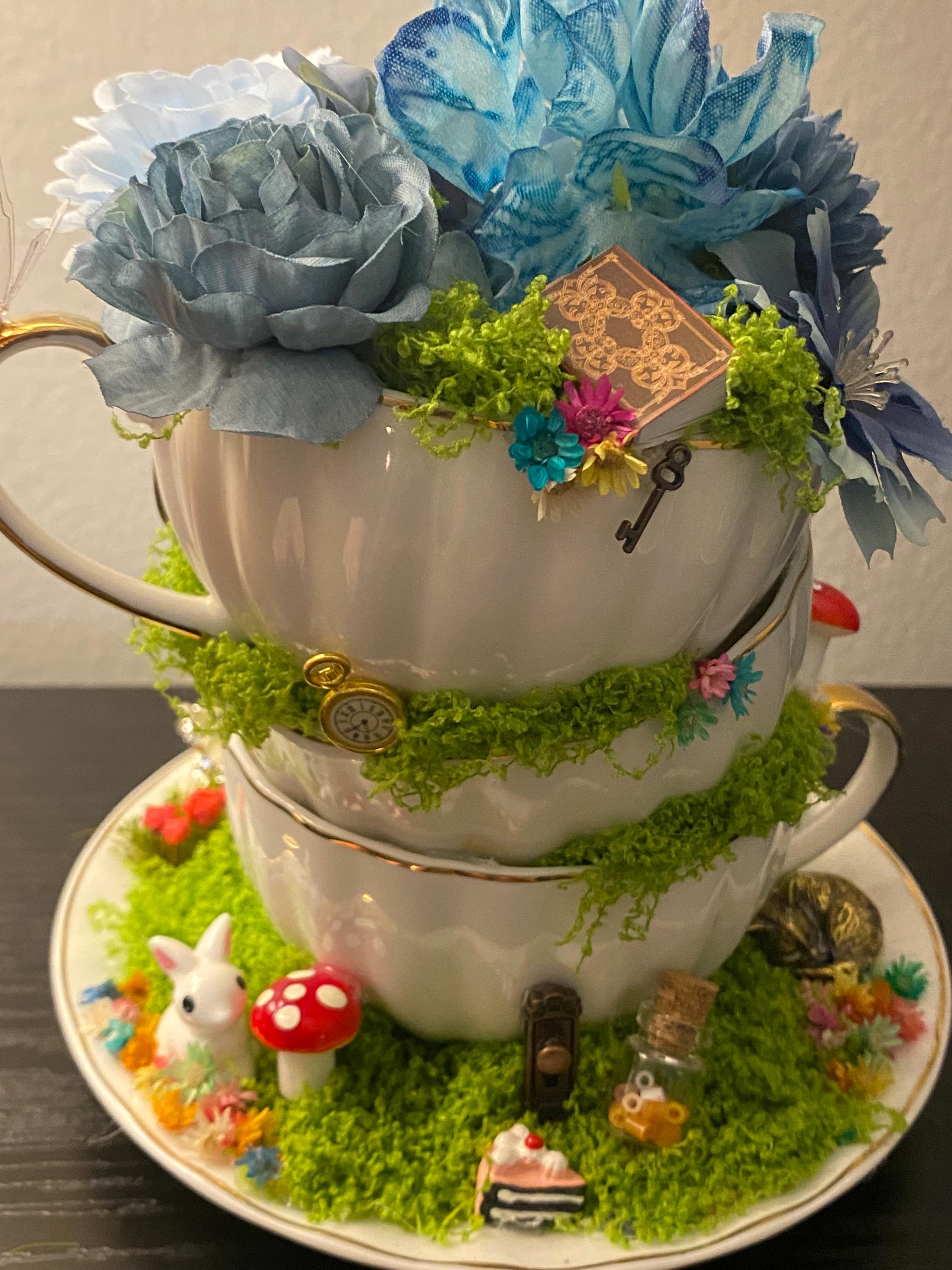 Alices Cup Diorama - Etsy