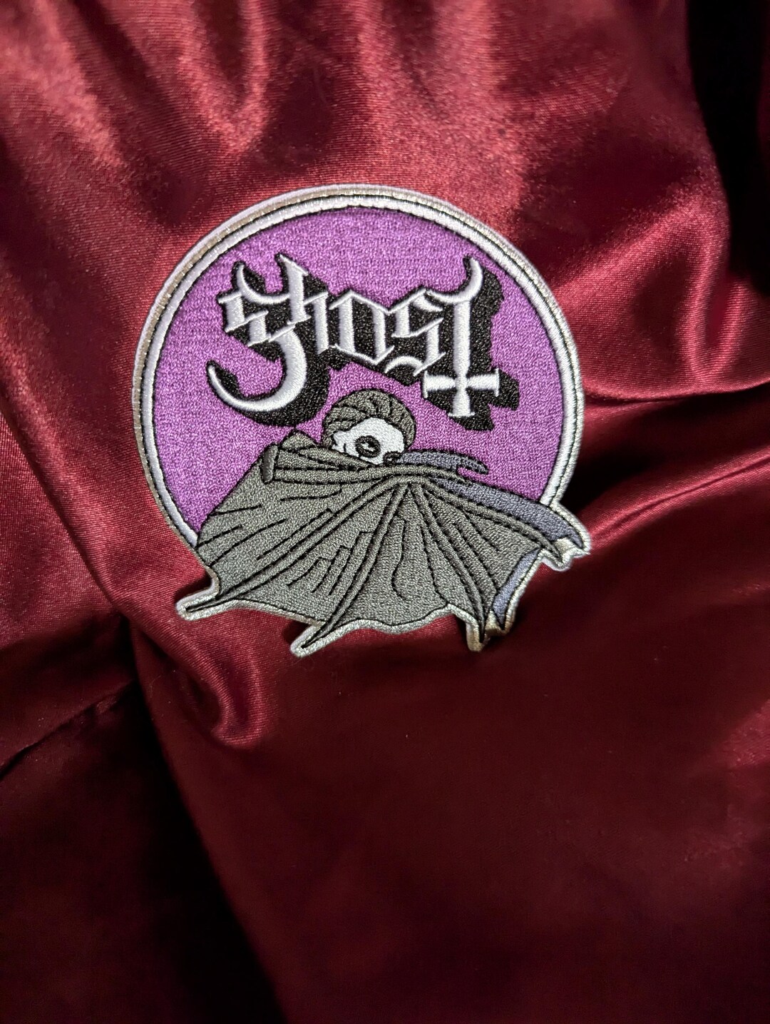 4.25" Ghost Skeletá Era Papa V Perpetua Batwing Purple & Silver Patch ...