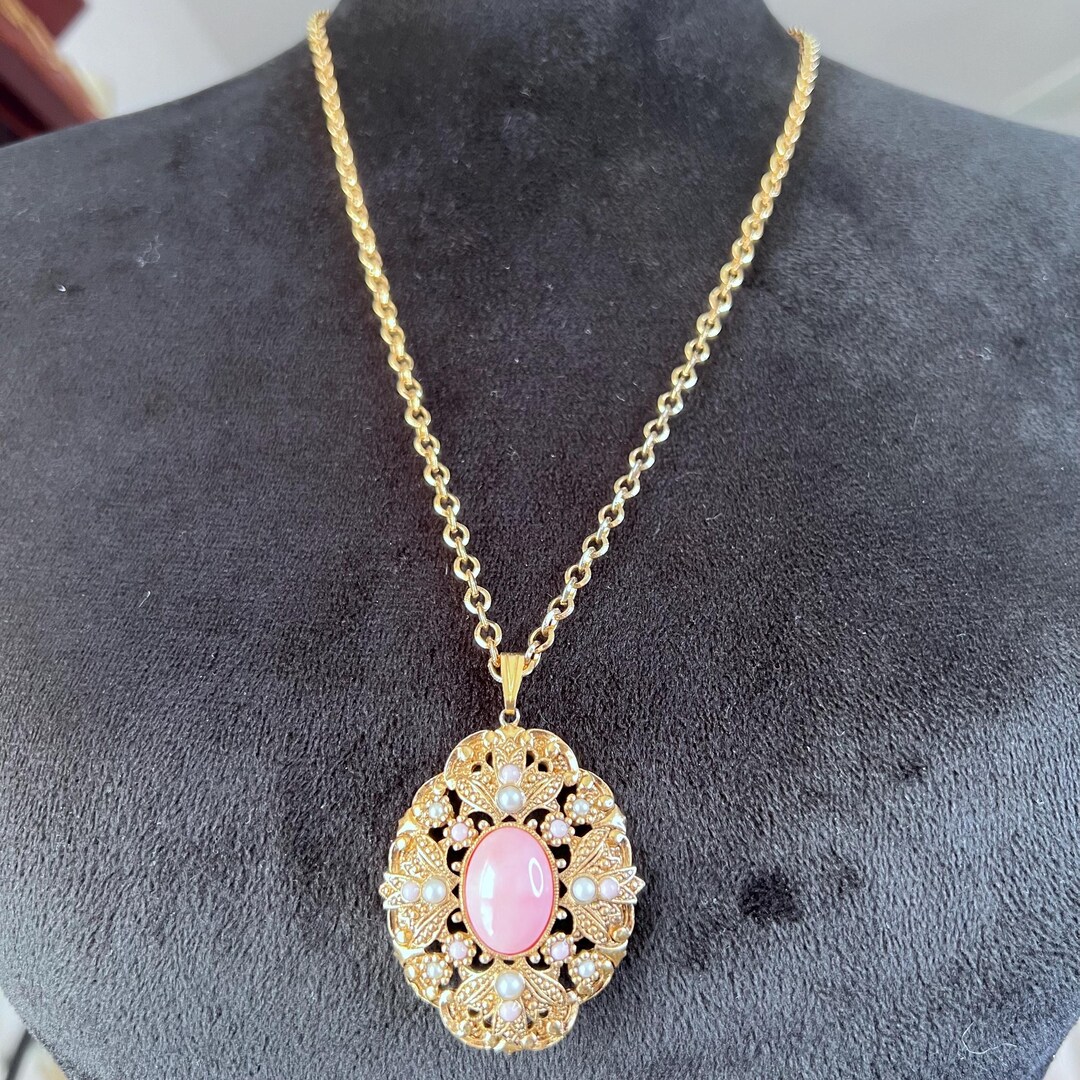 VTG 1974 AVON Queen Annes Lace Cabachon Stone Pendant Necklace - Etsy