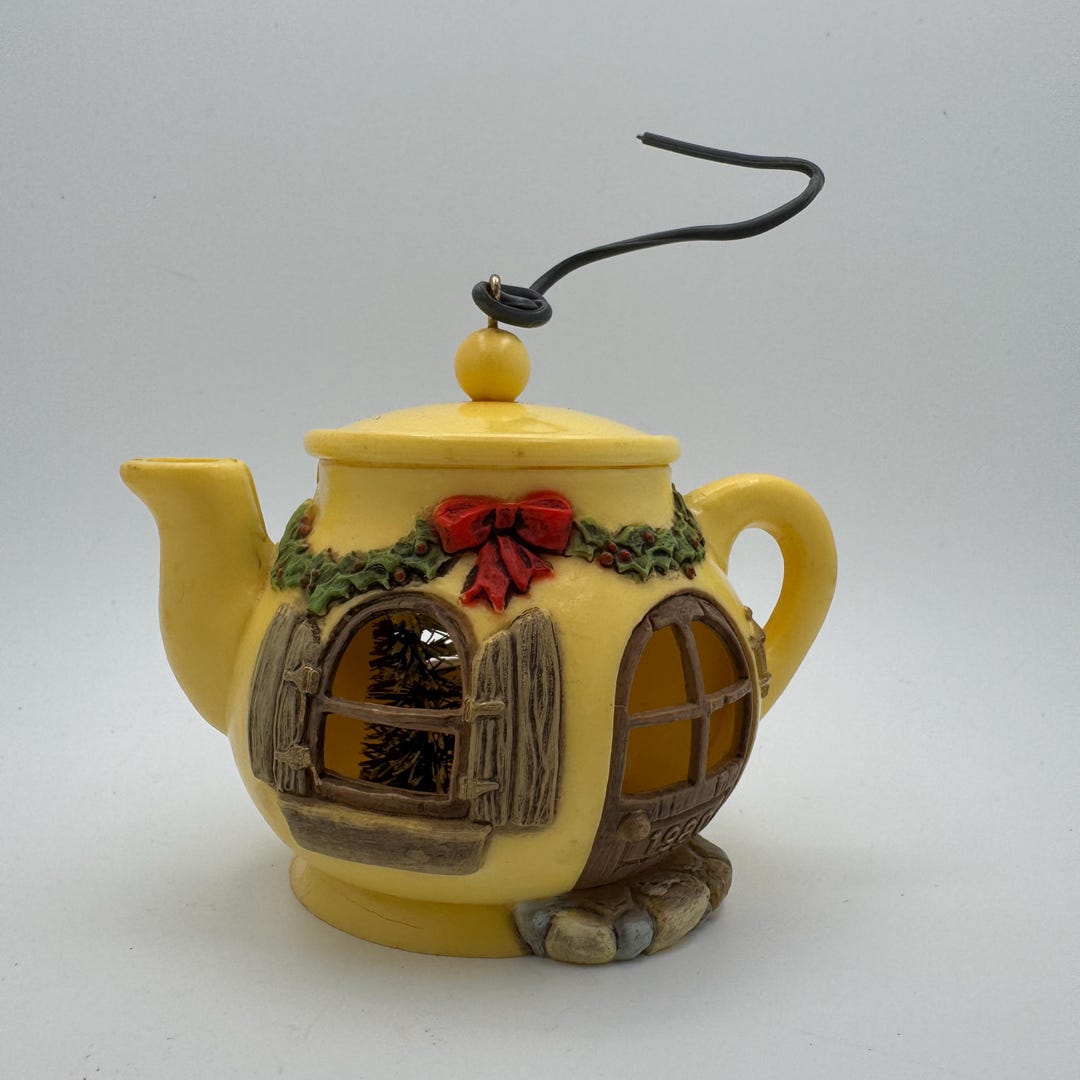 Vintage 1980 Hallmark Diorama Chipmunk Teapot Ornament - Etsy
