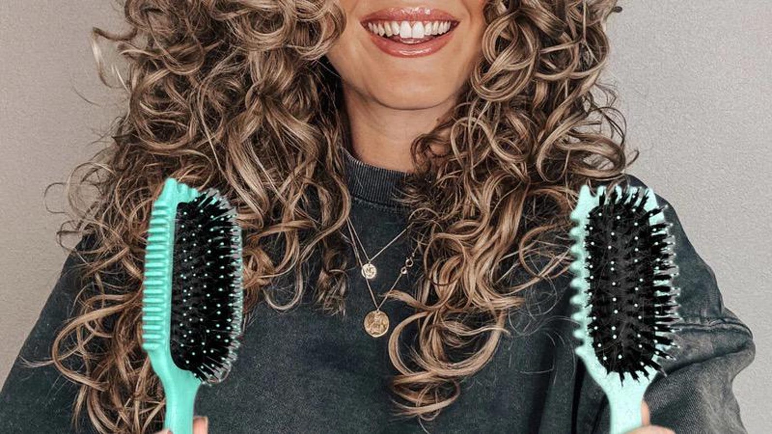 Viral Curly Hair Defining Brush - Etsy