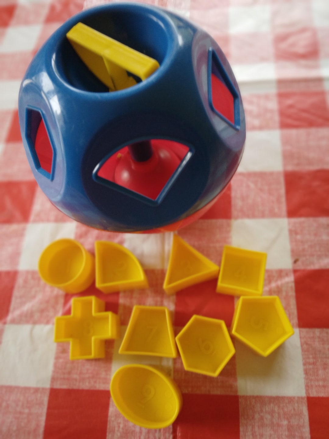 Tupperware Tuppertoy Shape Sorter Ball With 9 Pieces Collectible ...