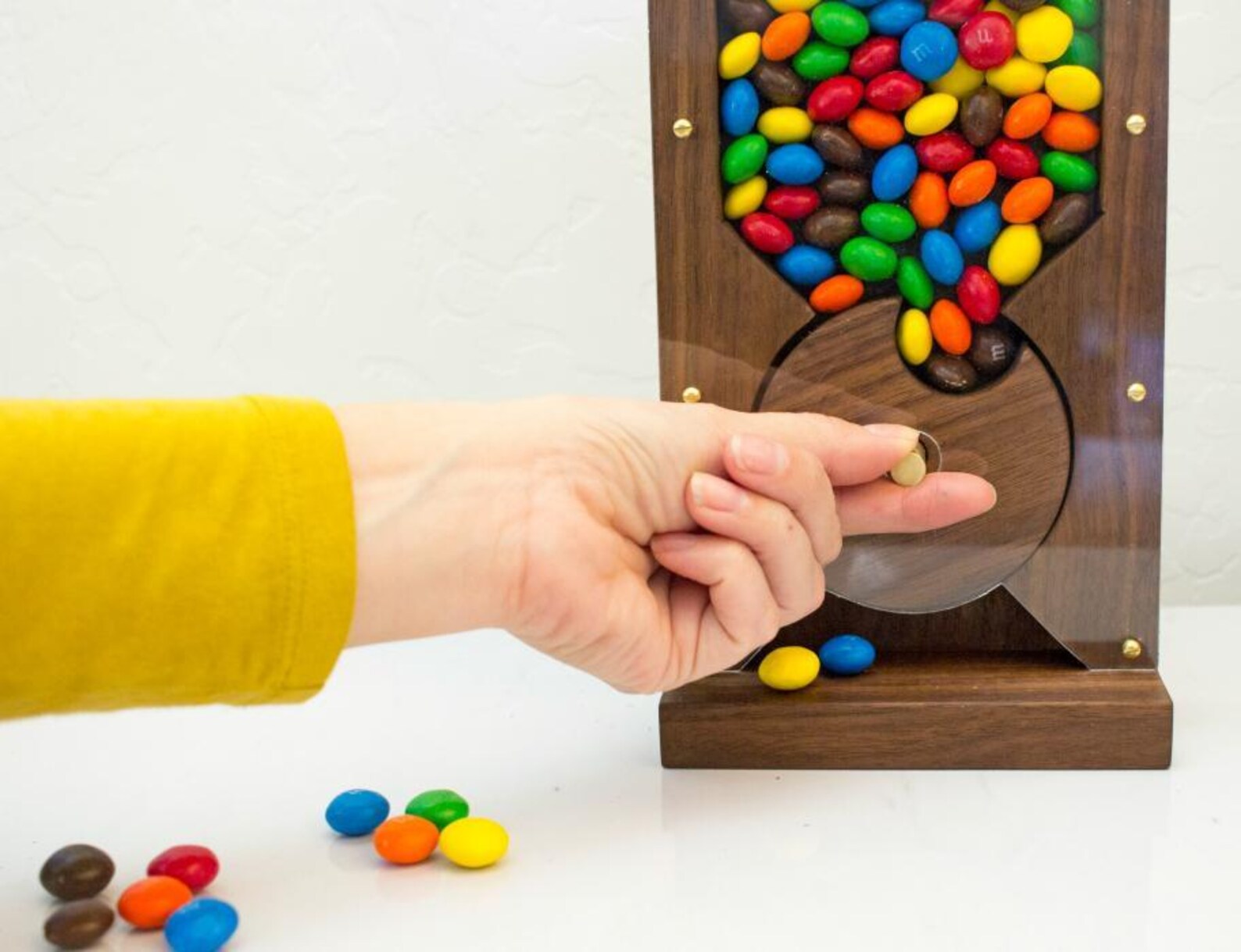 DIY Candy Dispenser, Desktop Candy Dispenser, Woodworking Candy ...