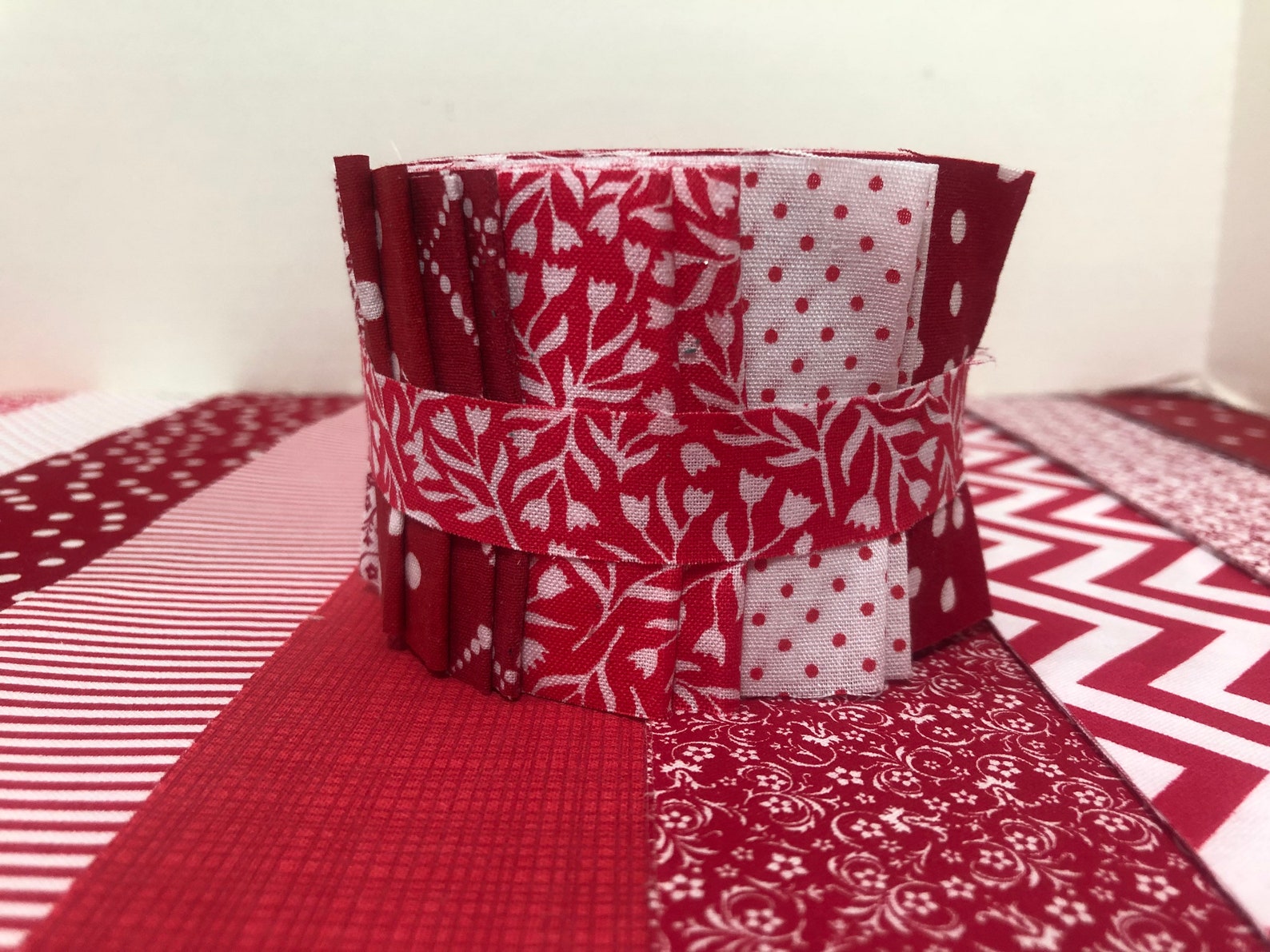 Red Jelly Roll Quilt Fabric Strips - Time Saver Quilt Kit by SEW FUN ...