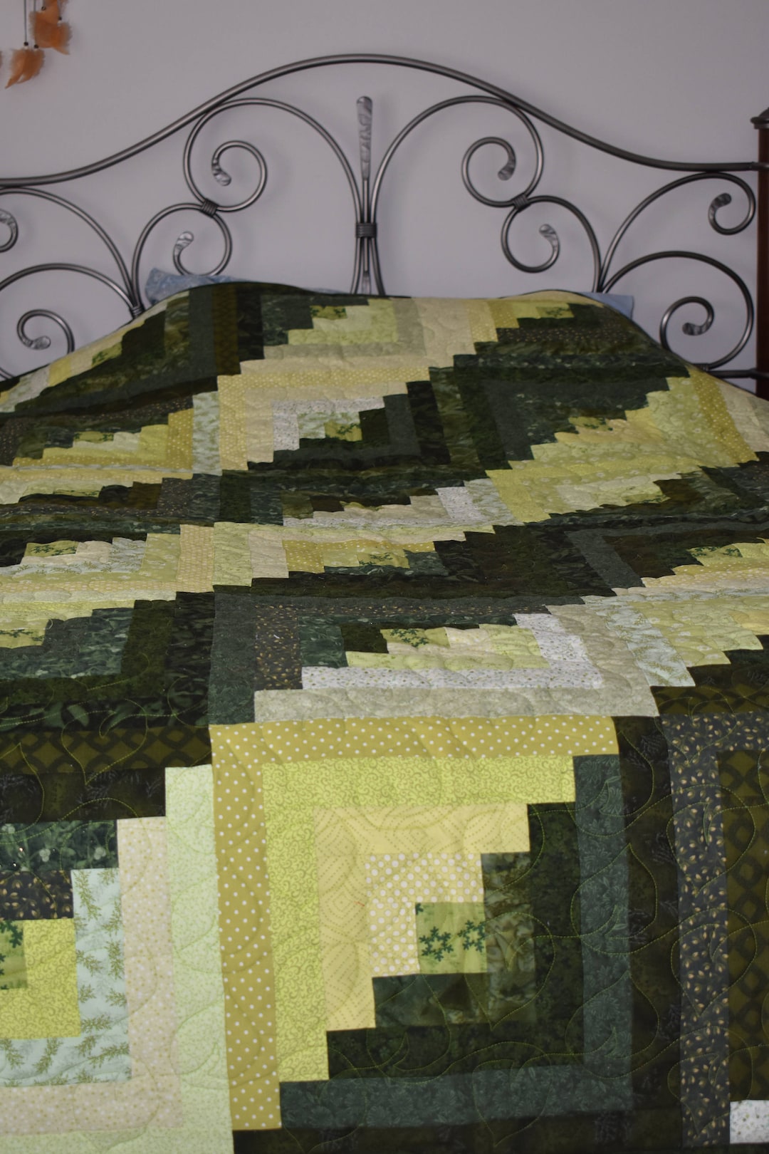 Dark & Light Green Log Cabin Quilt - Etsy