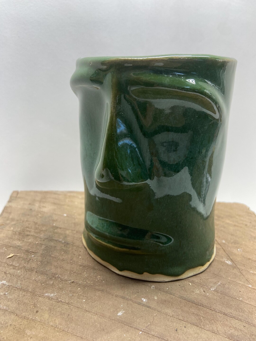 FACES05 – Faces Series Plant Pot 05 – Stoic Tall Green Plant Pot - Etsy