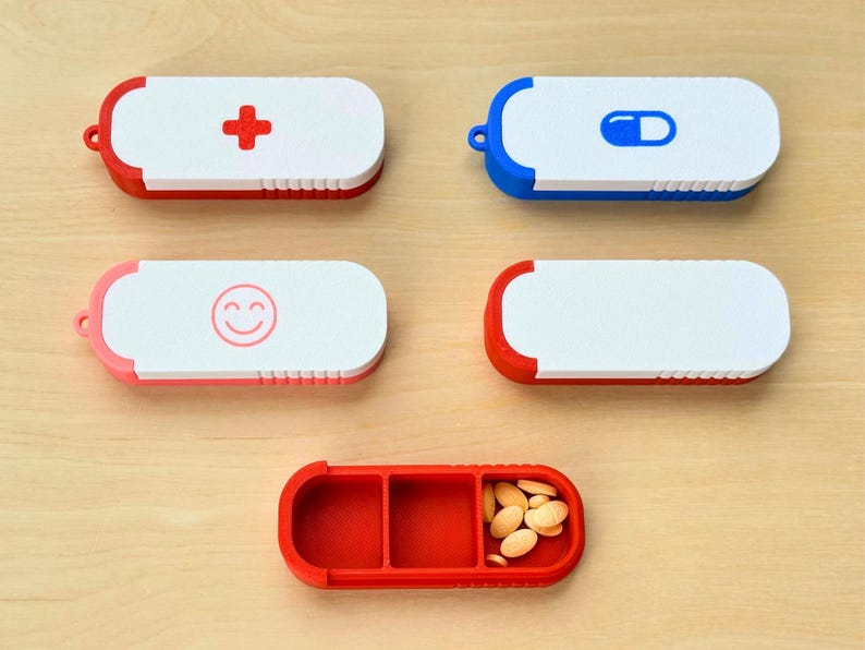 Pillbox for on the Go With Key Ring (silver), Medicine Box, Personal ...