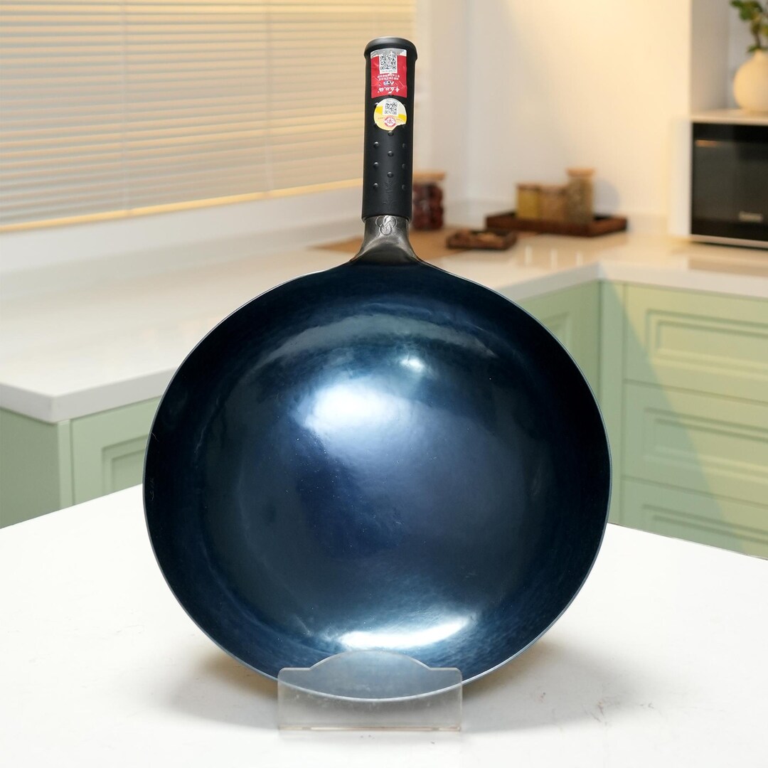 Hand-hammered Iron Wok With Iron Handle - Traditional Chinese Cookware ...