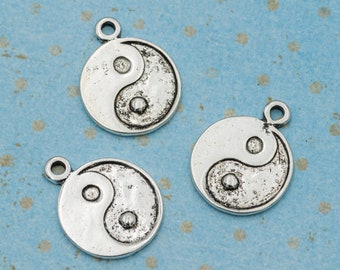 Ying yang charm | Etsy