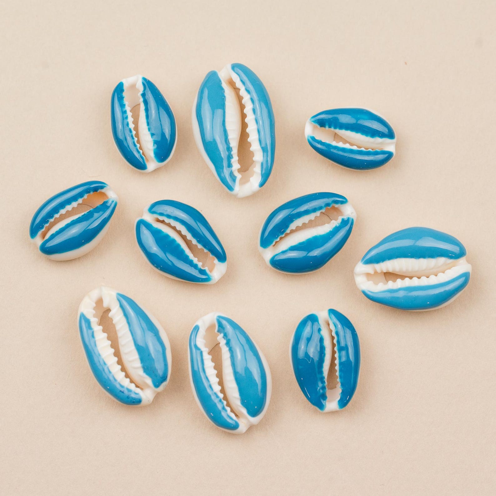 10 Blue Painted Cowrie Shell Beads – Natural Enamel Coated - B2746a - Etsy
