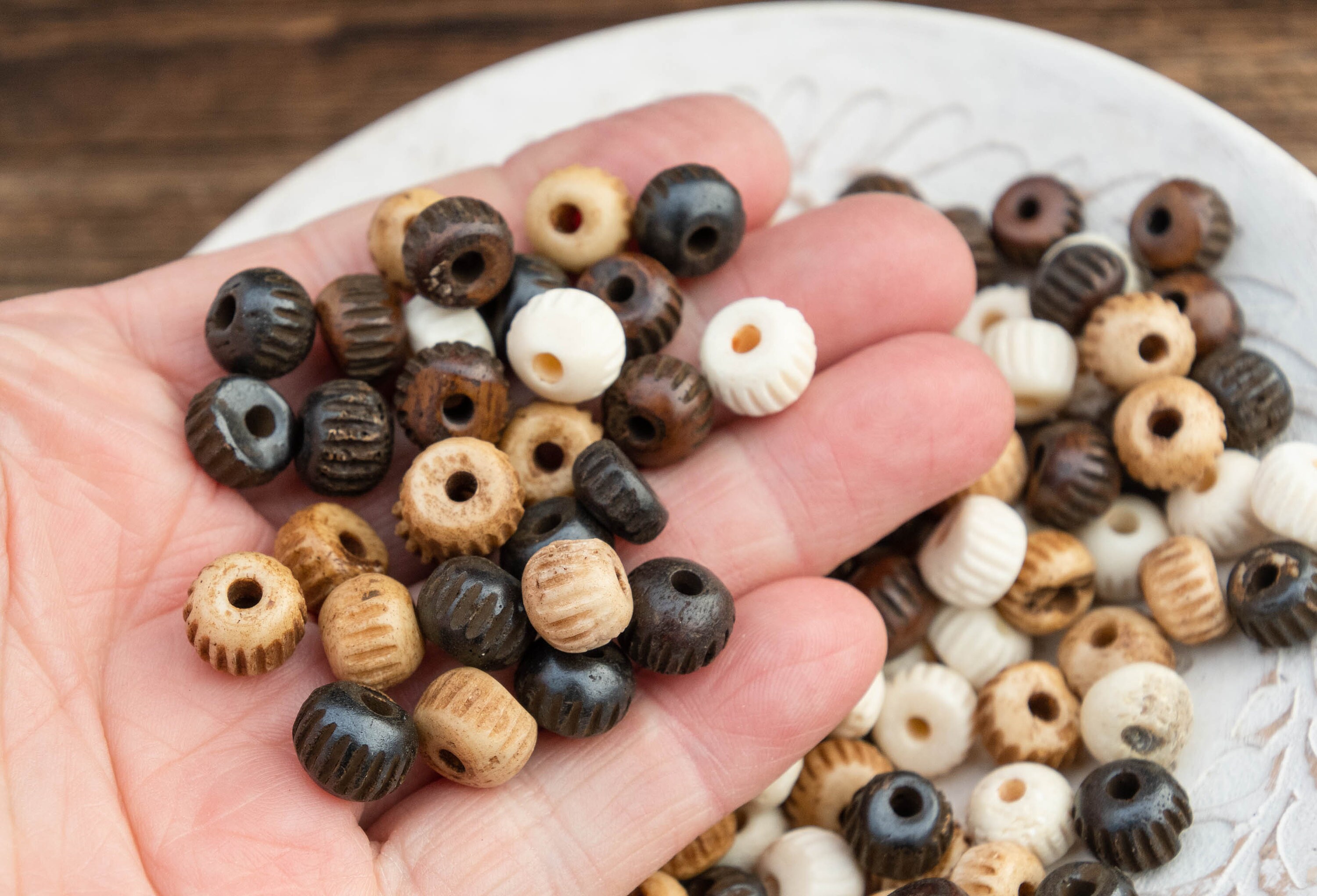 Round Bone Beads 10mm, Hand Carved Cow Bone, 40 Pieces -B3320 - Etsy