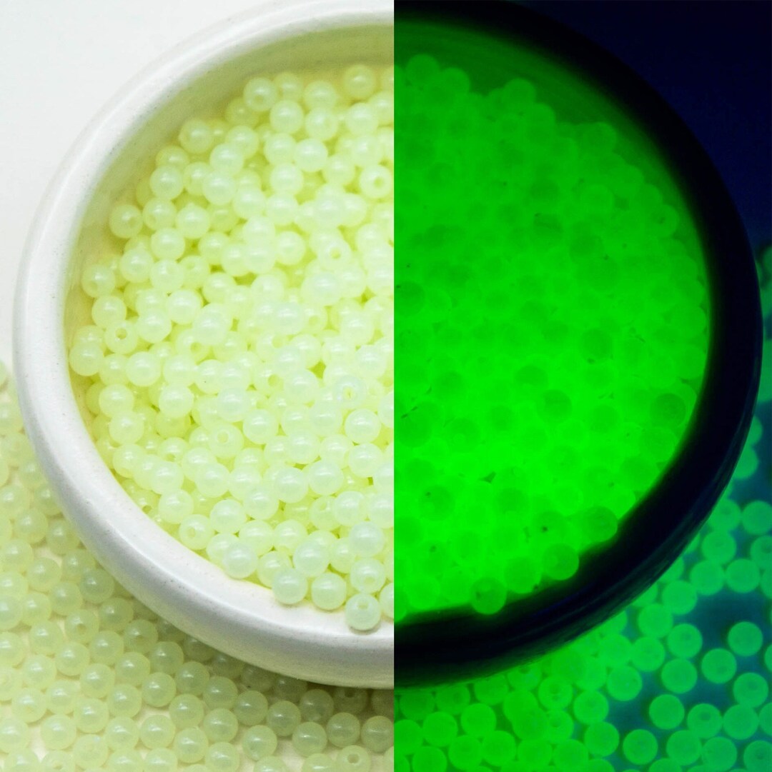 Glow in the Dark Beads 6mm - Plastic Luminous UV Beads - 200 Pieces ...