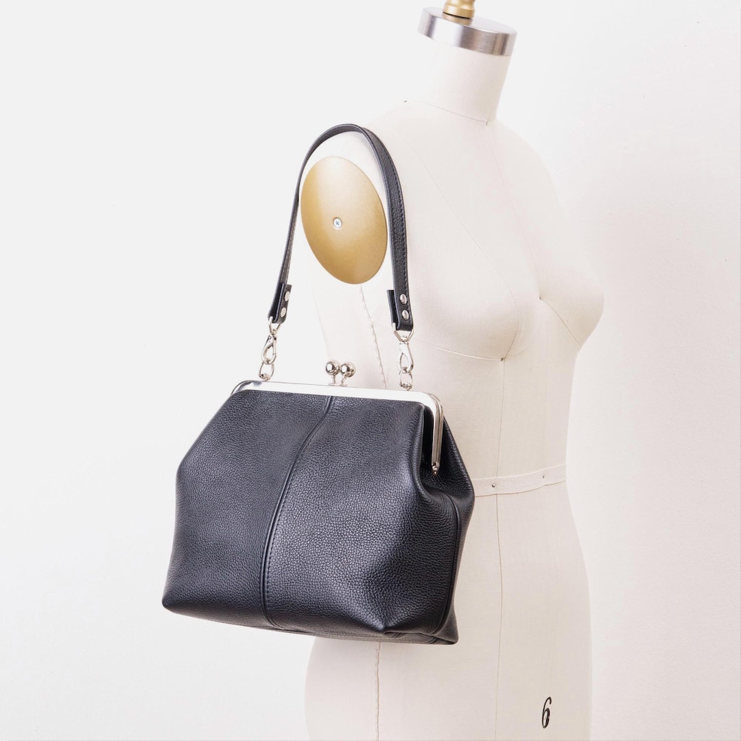 Black Leather Kiss Lock Frame Handbag, Pebble Grain Cowhide Color ...