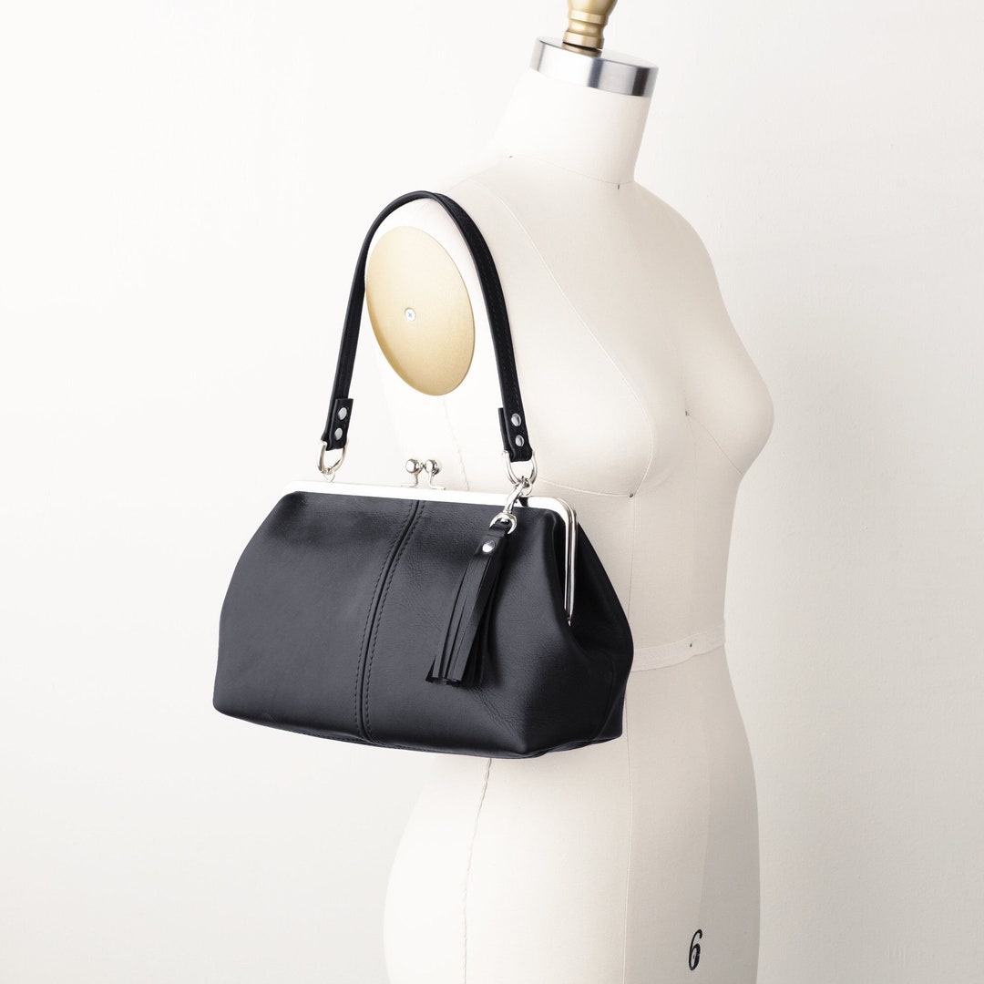 Retro Style Kiss Lock Handbag, Mid Size Leather Kiss Lock Frame Bag ...