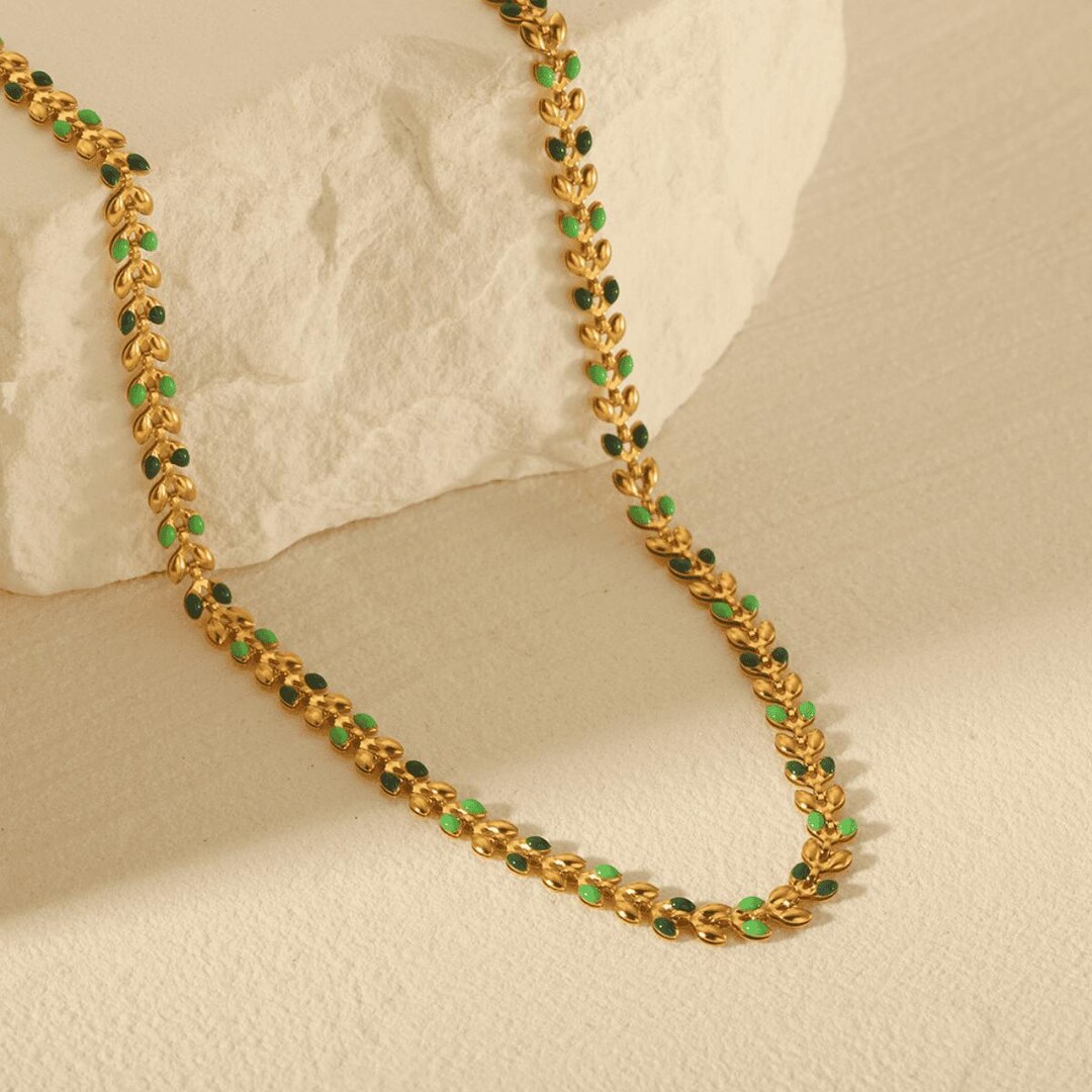 LIVIA - Leaf Necklace in Gold, High Quality Stainless Steel, Roman ...