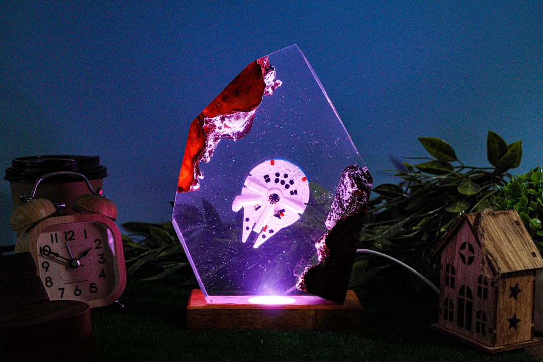 Galaxy Cruiser Resin Lamp – Spacecraft Diorama Light | Glowing ...