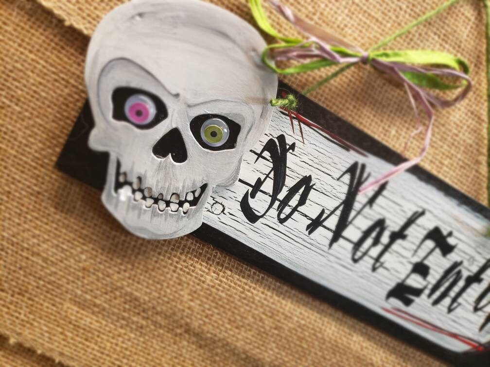 Skull skelliton warning do not enter wooden hand painted sign - Etsy 日本