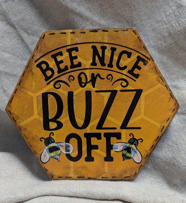 Estantería de madera Bee Nice o Buzz Off - Etsy México