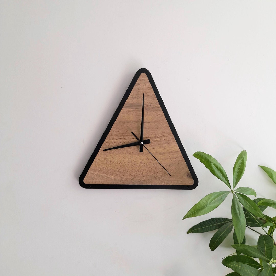 Triangle Geometric Wall Clock.modern Simple Minimalist Clock for Home ...