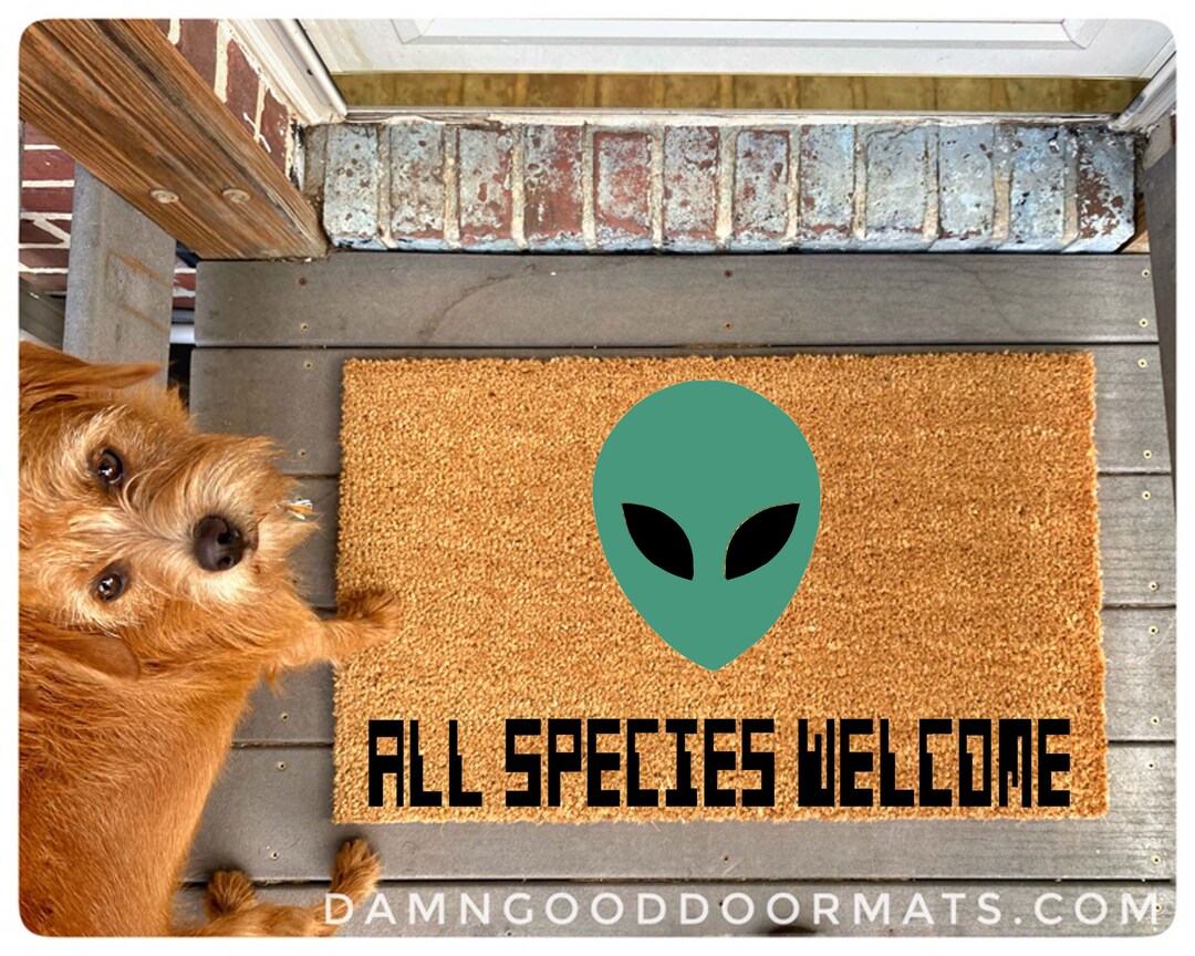 Halloween Aliens UFO Xenomorph All Species Welcome™ Gothic Home Decor ...