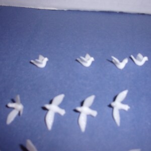 White Plastic Dove Birds/ *tiny/ Set of 18// 1/2" by 3/4" Each// Craft ...