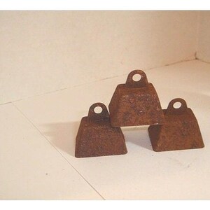 Rusty Cow Bells/ Set of 3// 1 1/4" Tall/ Craft Supplies* - Etsy