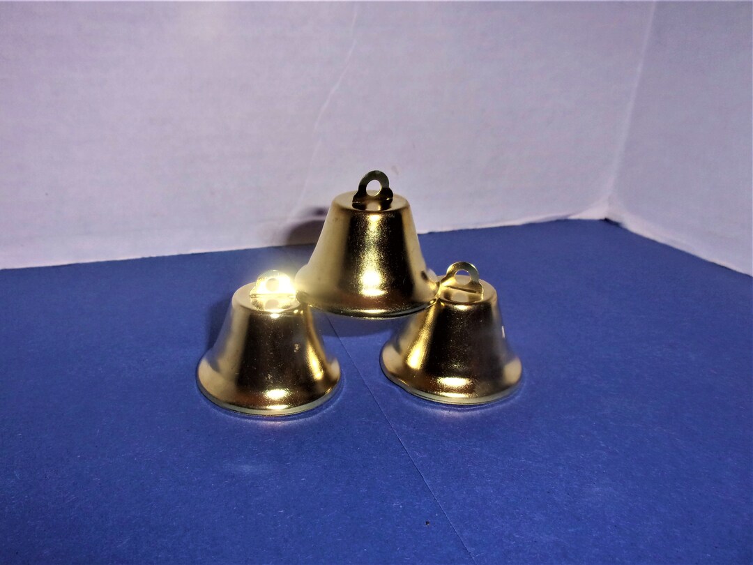 Gold Tone Bells/ Set of 3// 1 1/4" Tall/ Craft Supplies* - Etsy