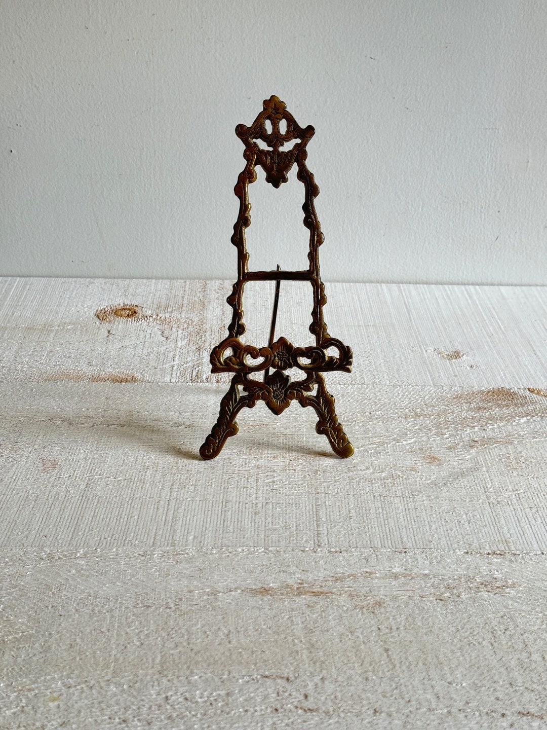 Vintage Brass Ornate Easel - Vintage Brass Decorative Stand - Brass Art ...