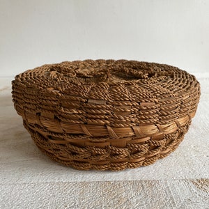 Vintage Native Wicker Rattan Storage Basket With Round Lid Vintage ...