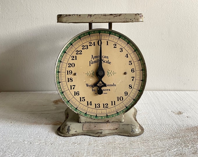 Vintage Kitchen Market Scale - American Family Scale 25 Pounds - Light ...