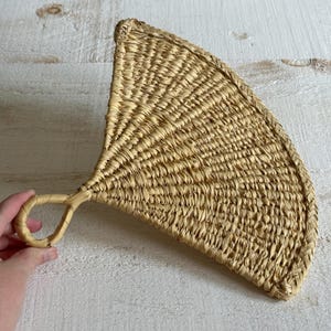 Vintage Natural Woven Hand Fan Wicker Fan Wall Decor Handheld Boho Fan ...