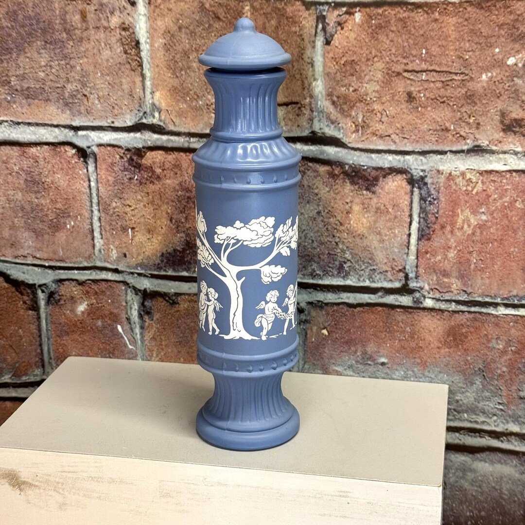Vtg Avon Avonshire Blue Canister - Field Flowers Cologne 6 Fl Oz ...