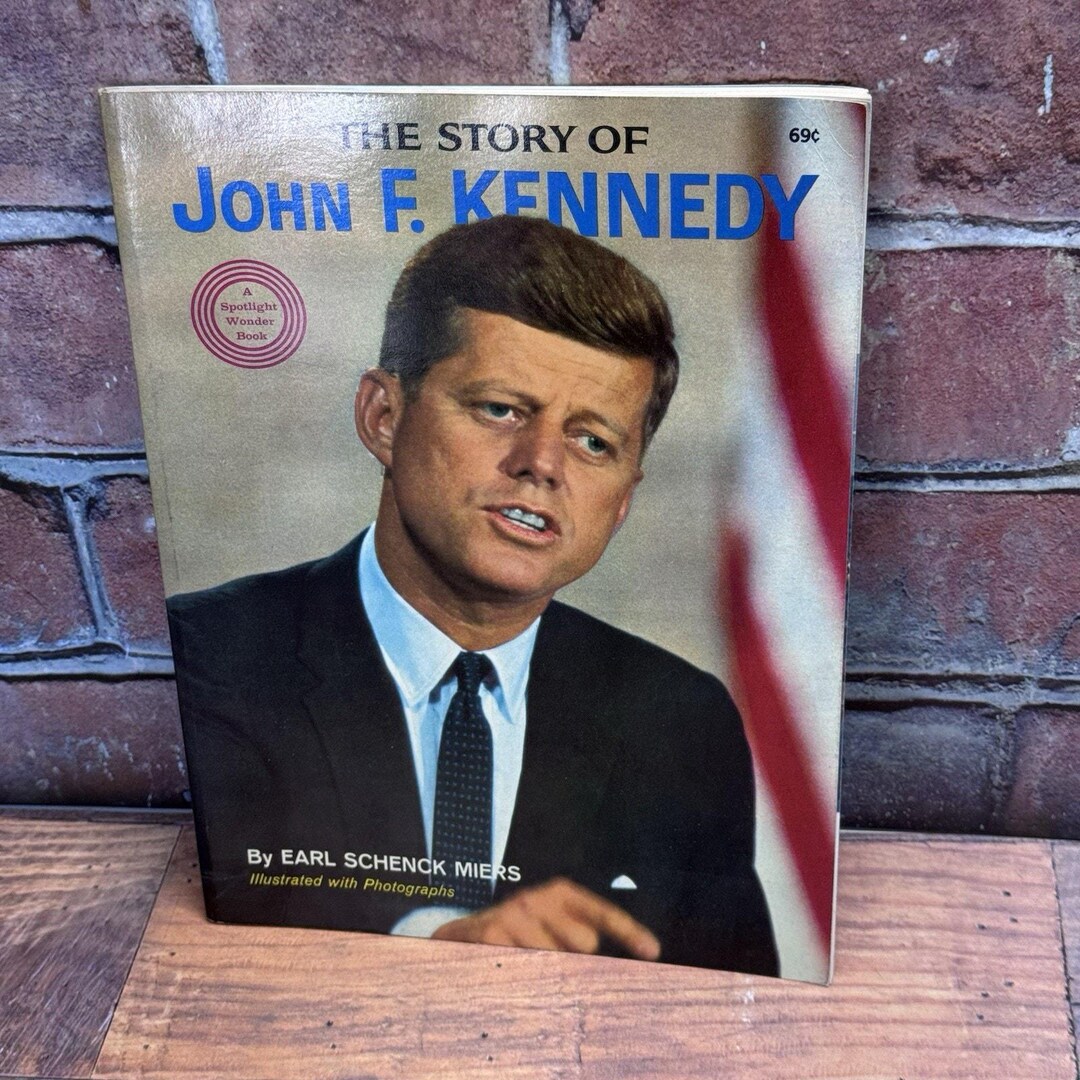 Vtg. the Story of John F Kennedy by Earl Miers A Spotlight Wonder Book ...