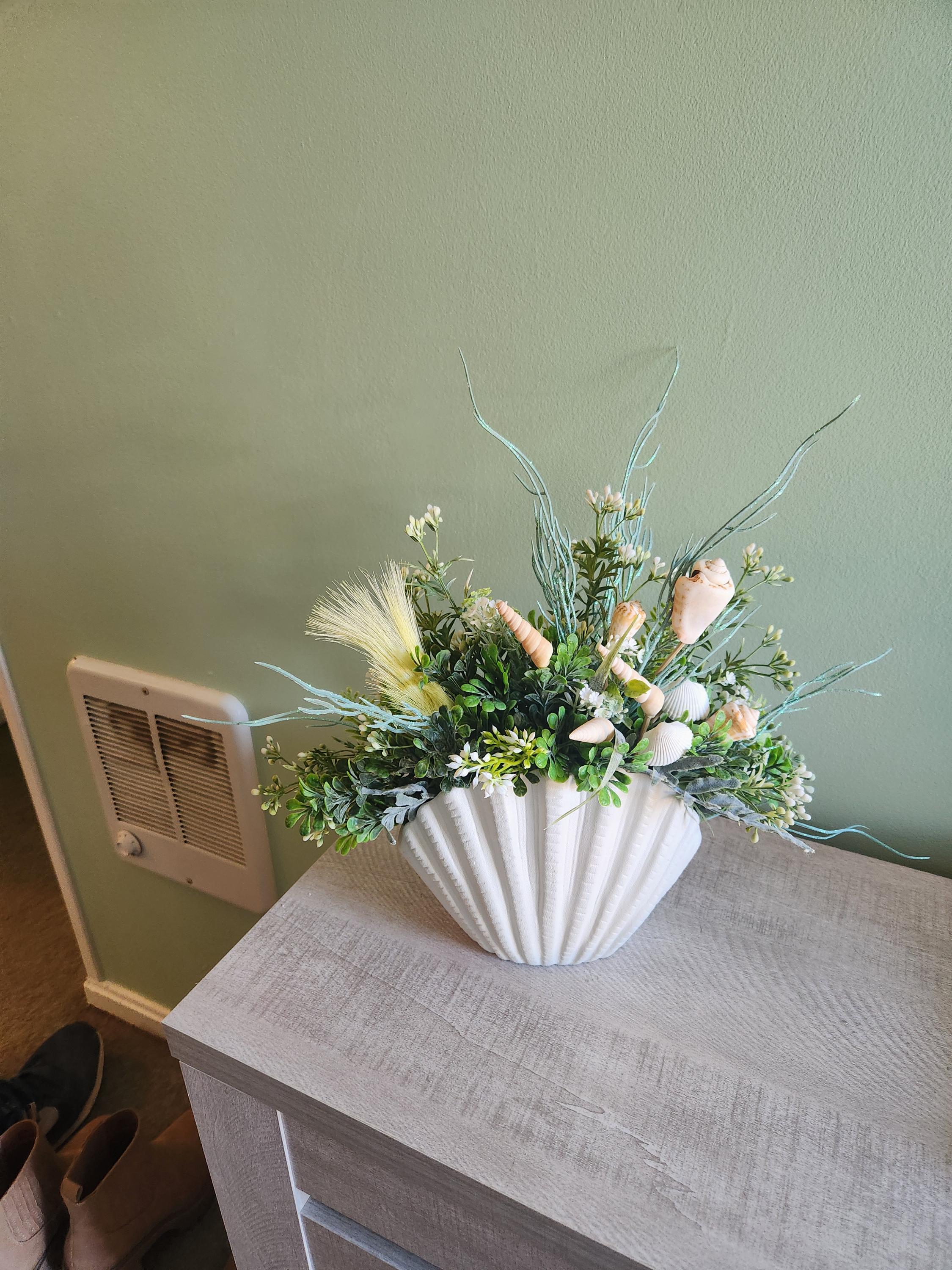 Clam Shell Arrangement - Etsy