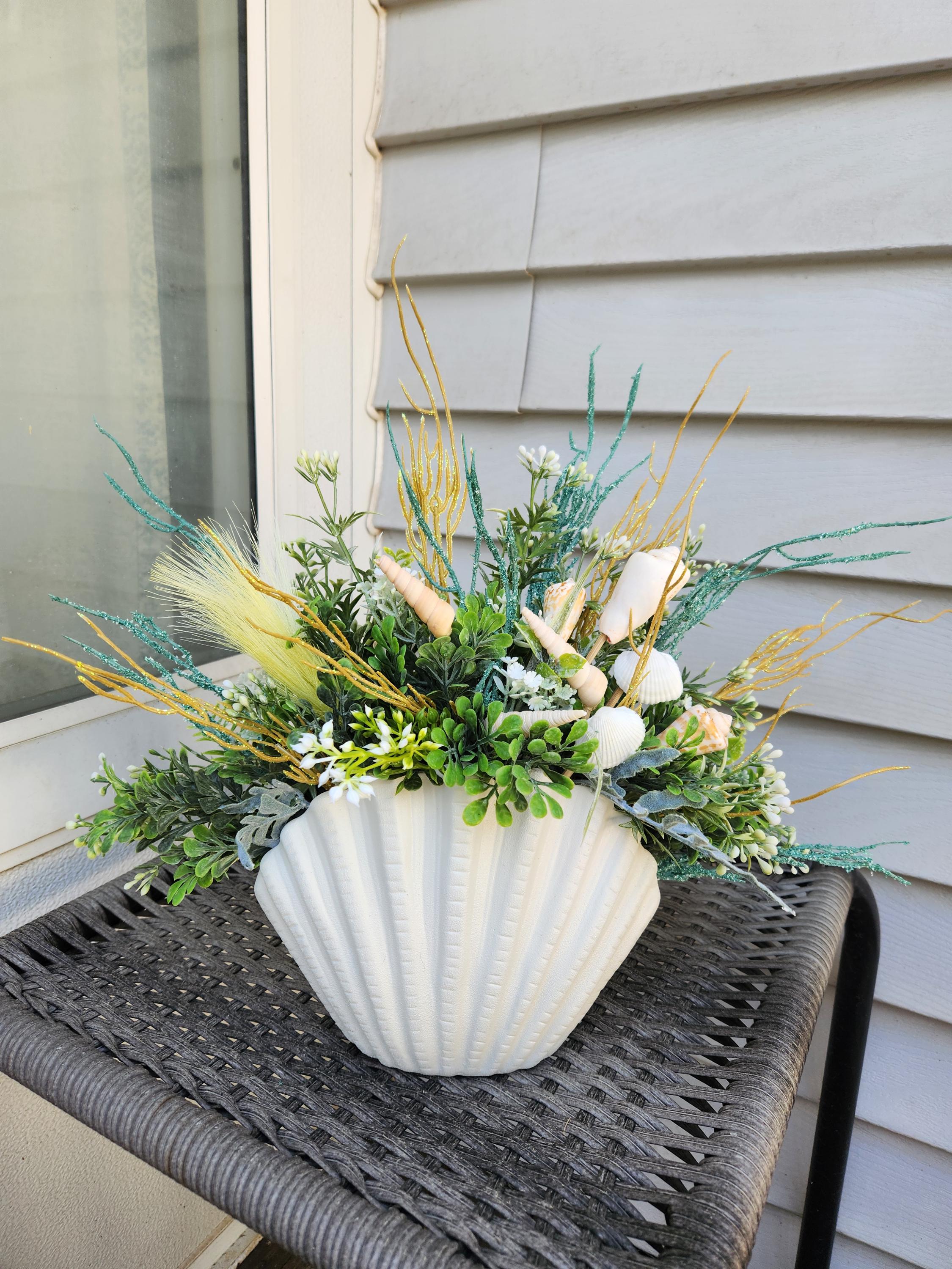 Clam Shell Arrangement - Etsy