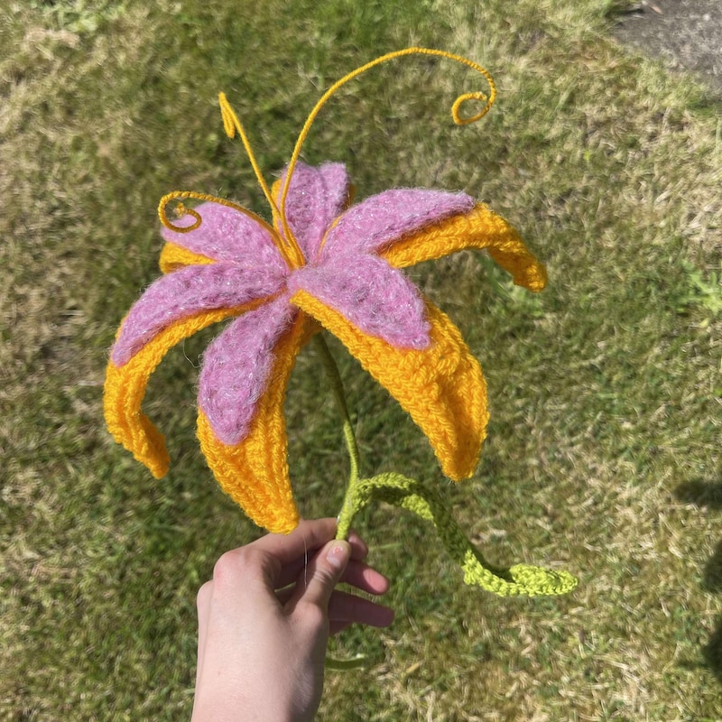 Tangled Flower Gift - 60+ Gift Ideas for 2026