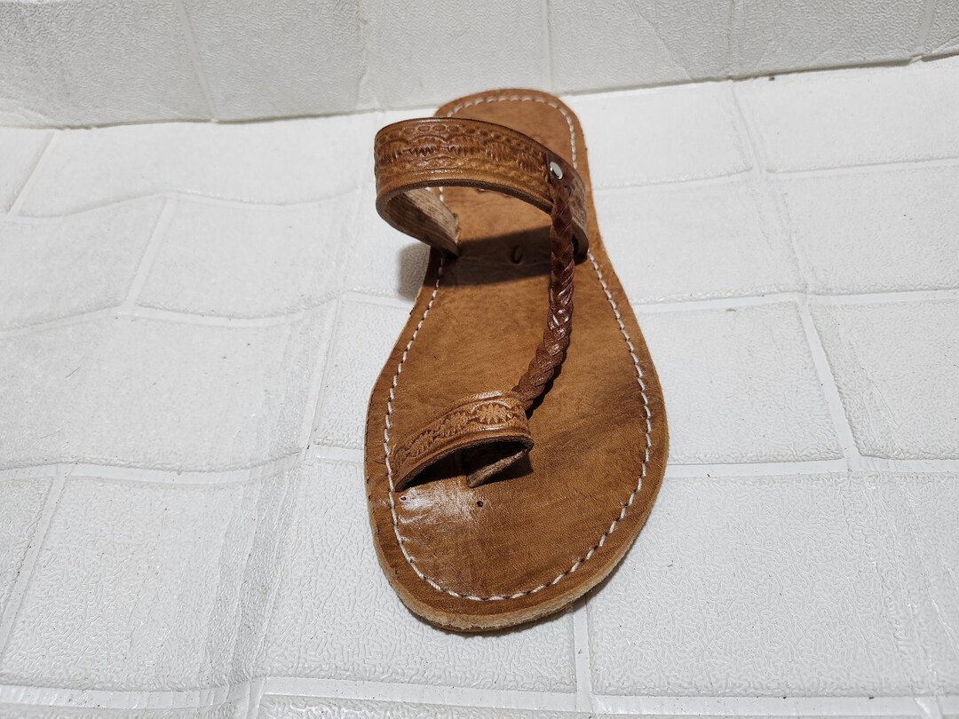 Handmade Moroccan Leather Sandals – Unisex Brown Toe Ring Flat Shoes ...