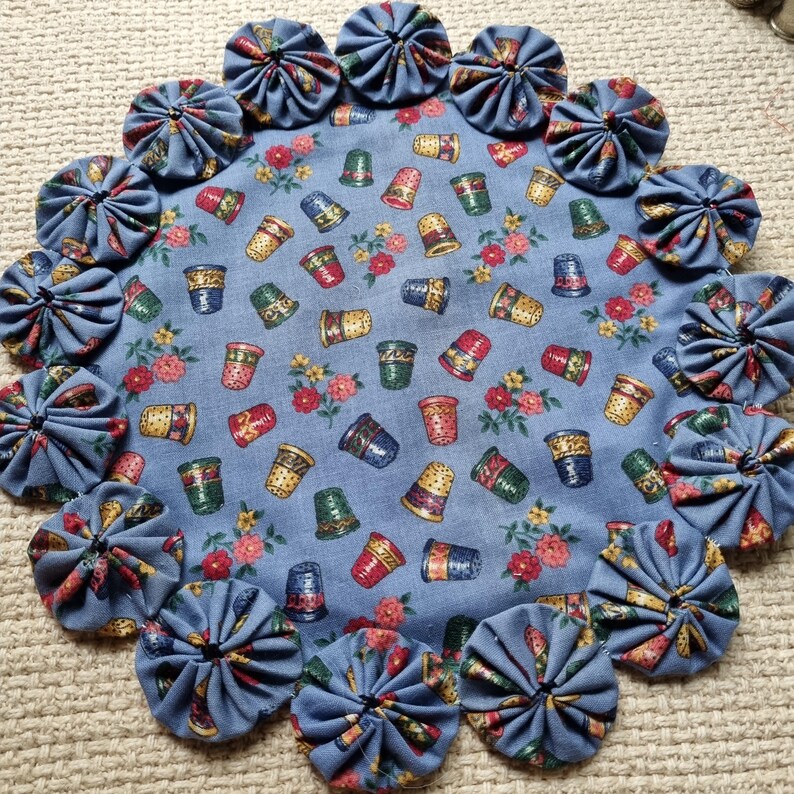 Fabric Yoyo Suffolk Puff Candle Mat Doily Handmade Sewing Notions Table ...