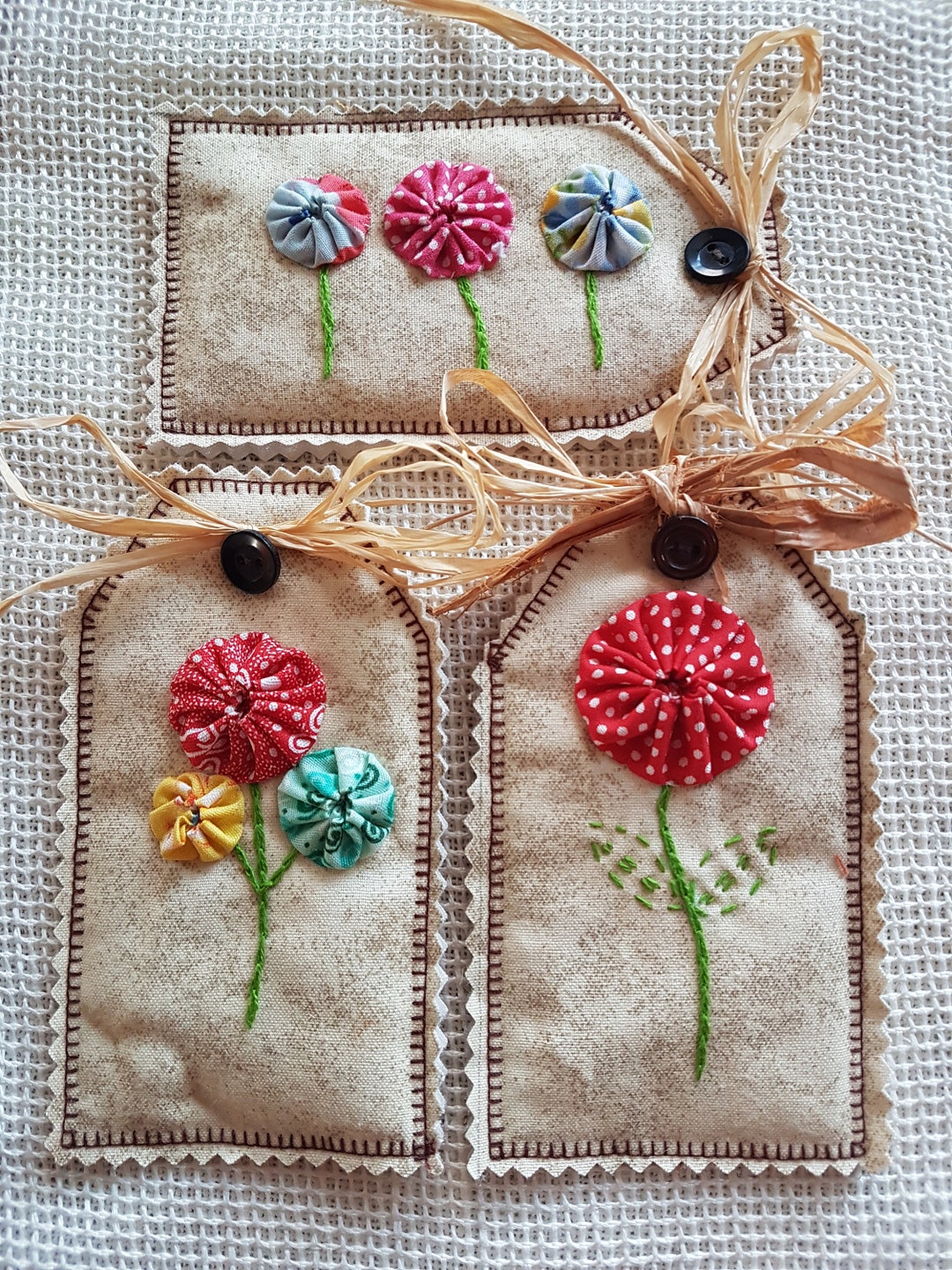 3 Quilt Fabric Tags Primitive Naive Applique Yo Yo Suffolk Puff Labels ...