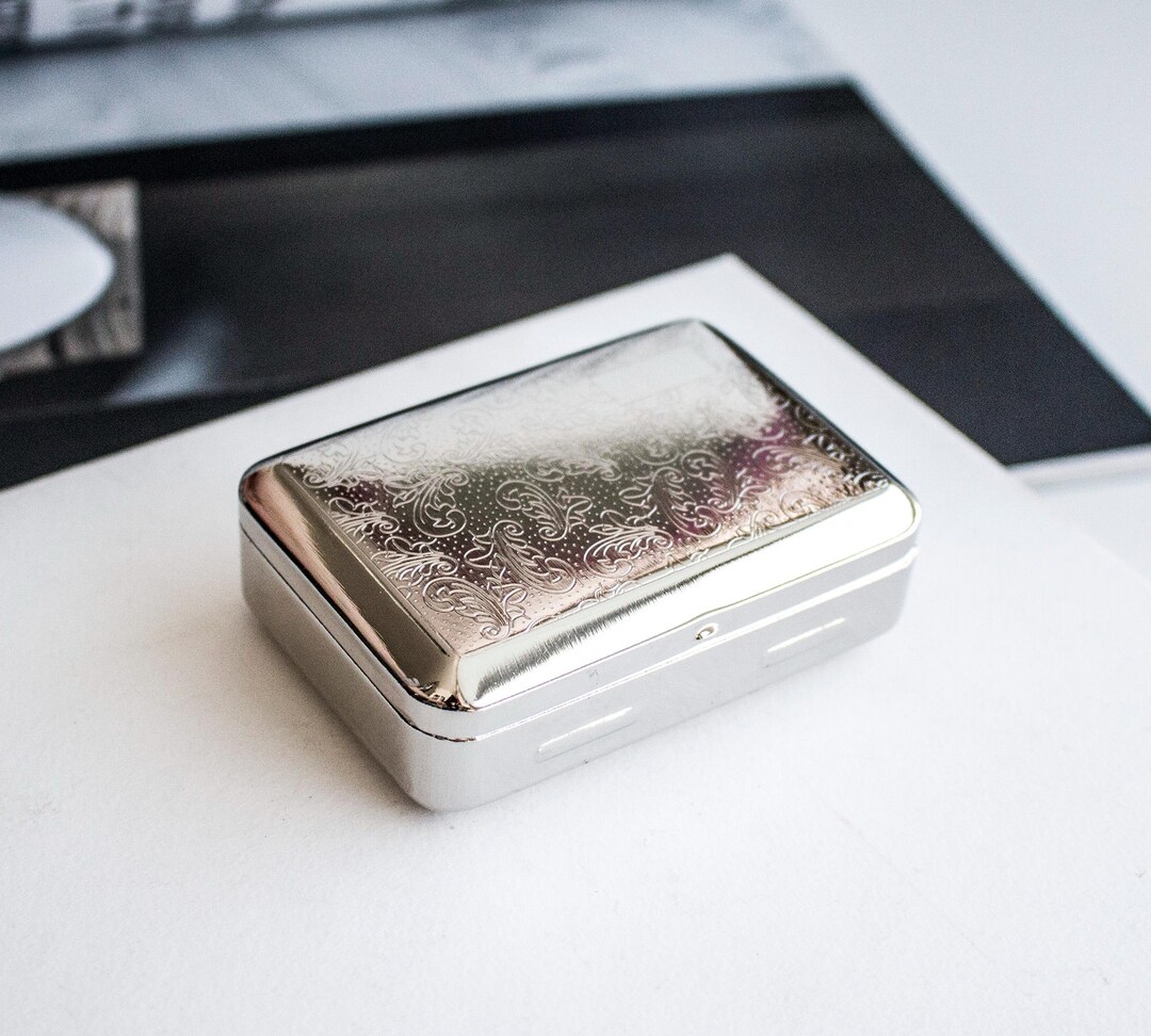 Silver Metall Tobacco Box, Shiny Silver Cigarette Case, Paisley ...