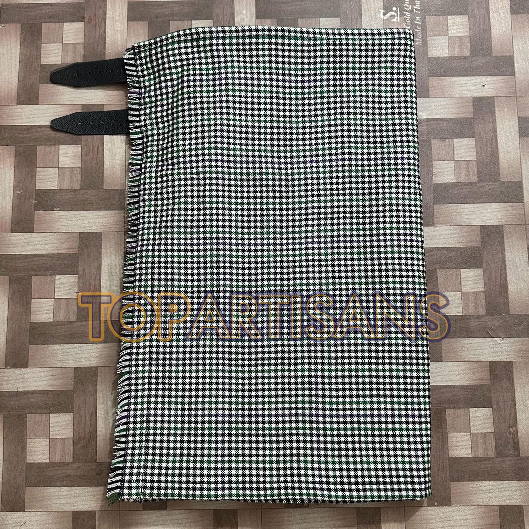 Handmade Clan Halliday Kilt for Men - Scottish Halliday 8 Yard Tartan ...