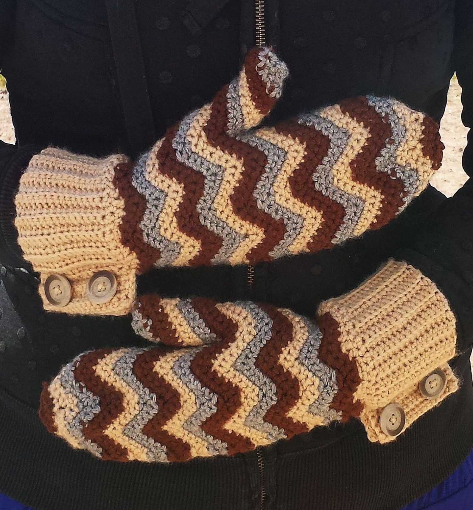 Chevron Mitten Crochet Pattern Tutorial Warm Cozy Zig Zag Mitts Womens ...
