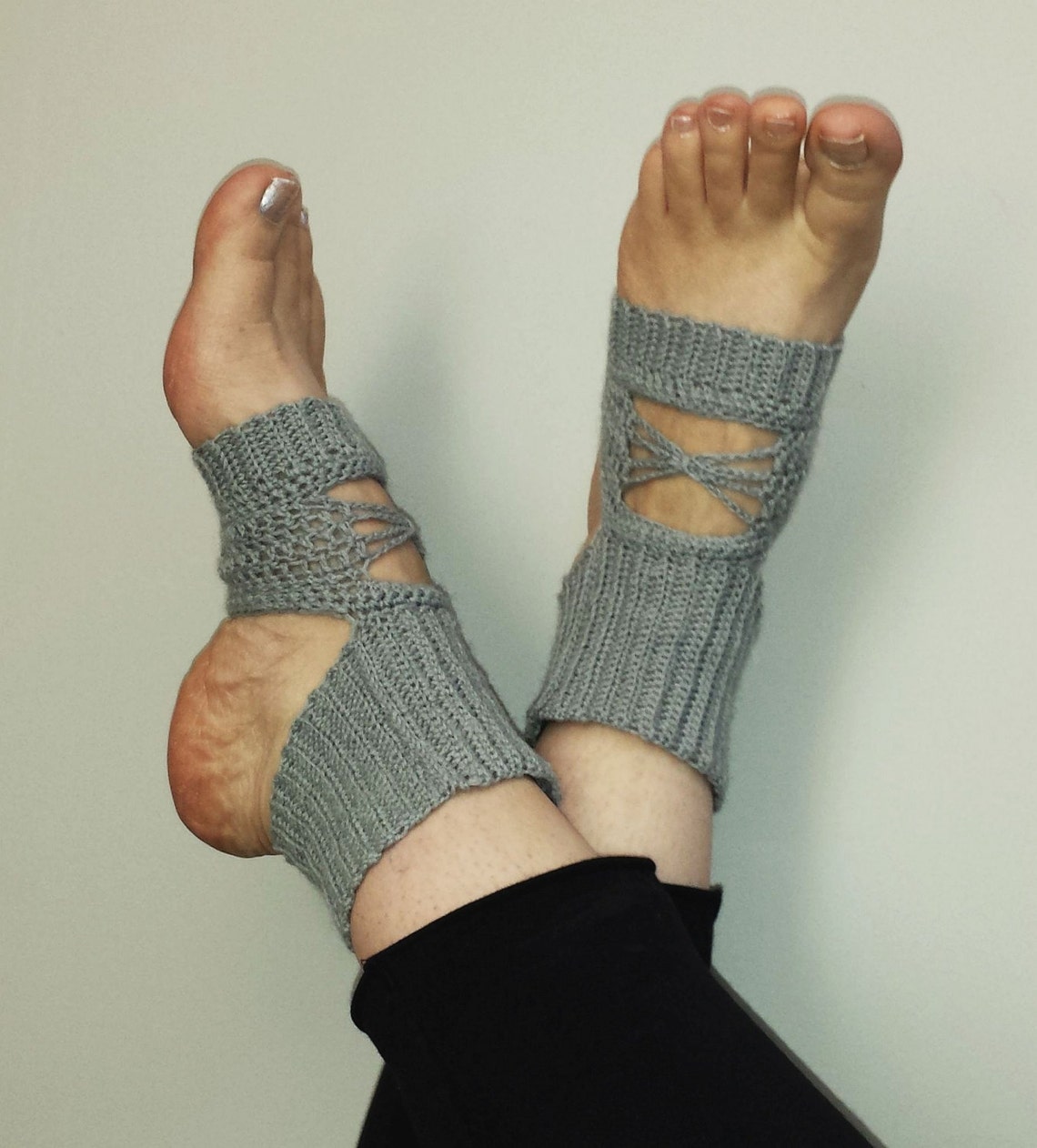 Arachnid Yoga Socks Crochet Pattern: Ribbed, Toeless Design (PDF ...