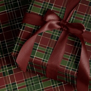 Traditional Christmas Wrapping Paper Roll Classic Tartan Plaid Pattern ...