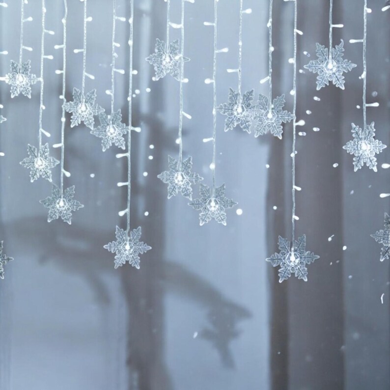 LED Snowflake Curtain Lights 3.5M | 96 LED Plug-in String Lights With 8 ...