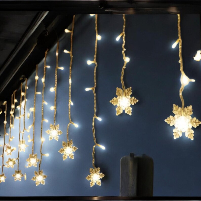 LED Snowflake Curtain Lights 3.5M | 96 LED Plug-in String Lights With 8 ...