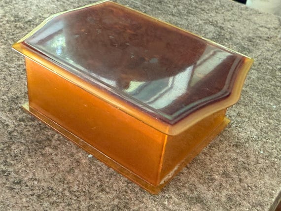 Vintage Bakelite Trinket Box - Gem
